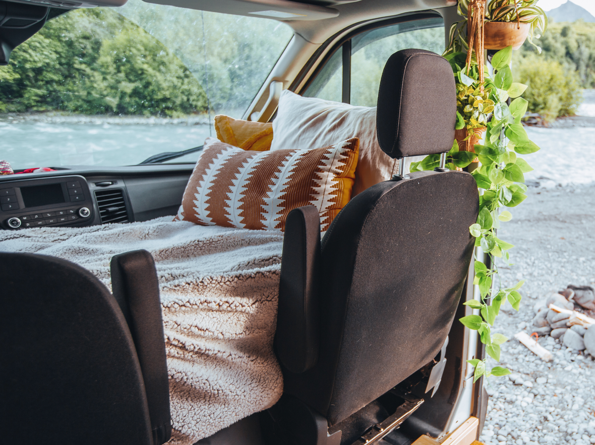 AIR Pro Van Front Cab Mattress — Camper Vans (Pre-Owned) – Luno®